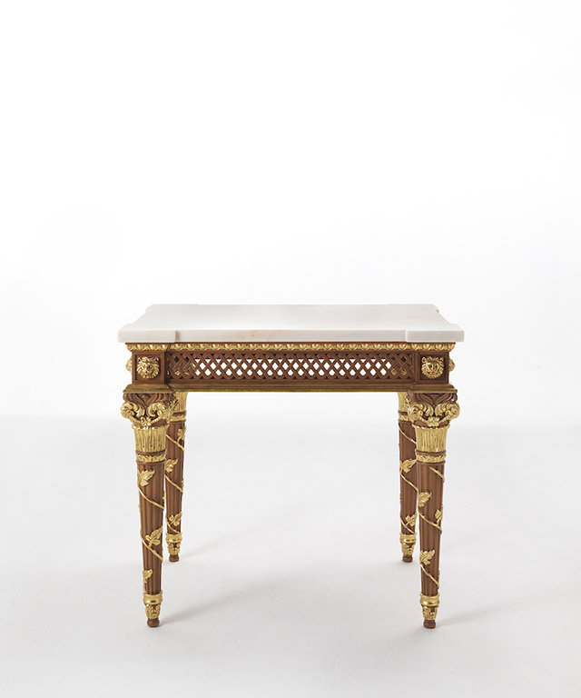 Side table in carved wood with marble top. - MG4328/ROV - Oak